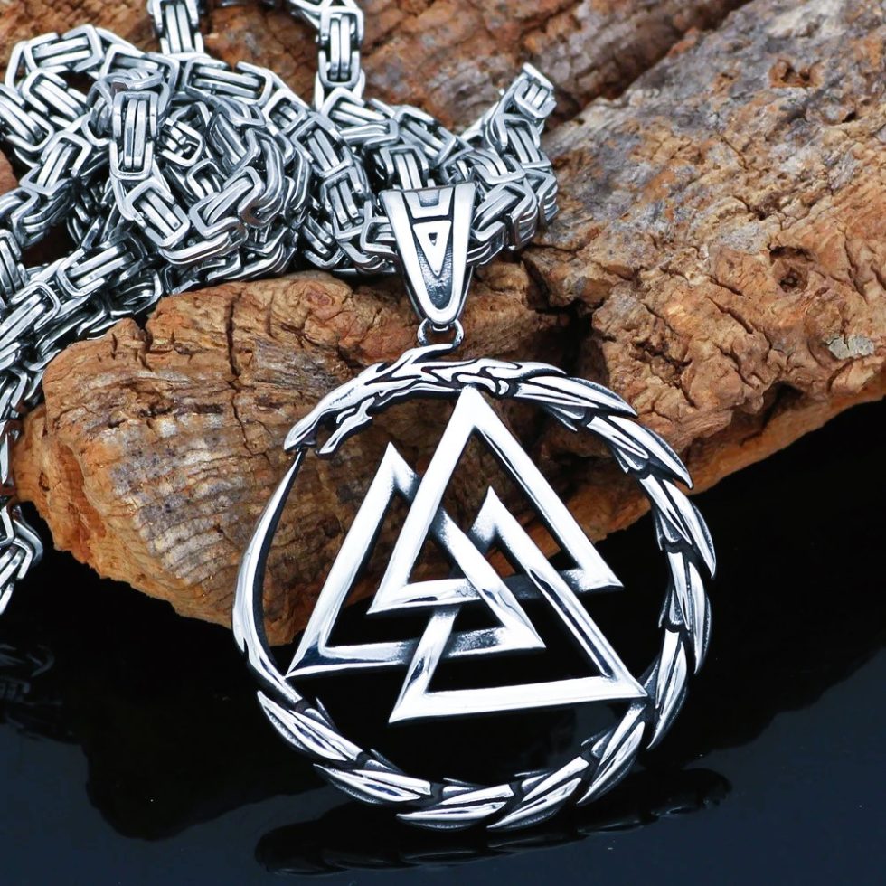 Valknut - Signification et Origine du Symbole Viking d'Odin
