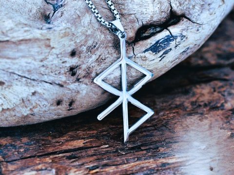 Rune Uruz - Symbole de Force et de Résilience