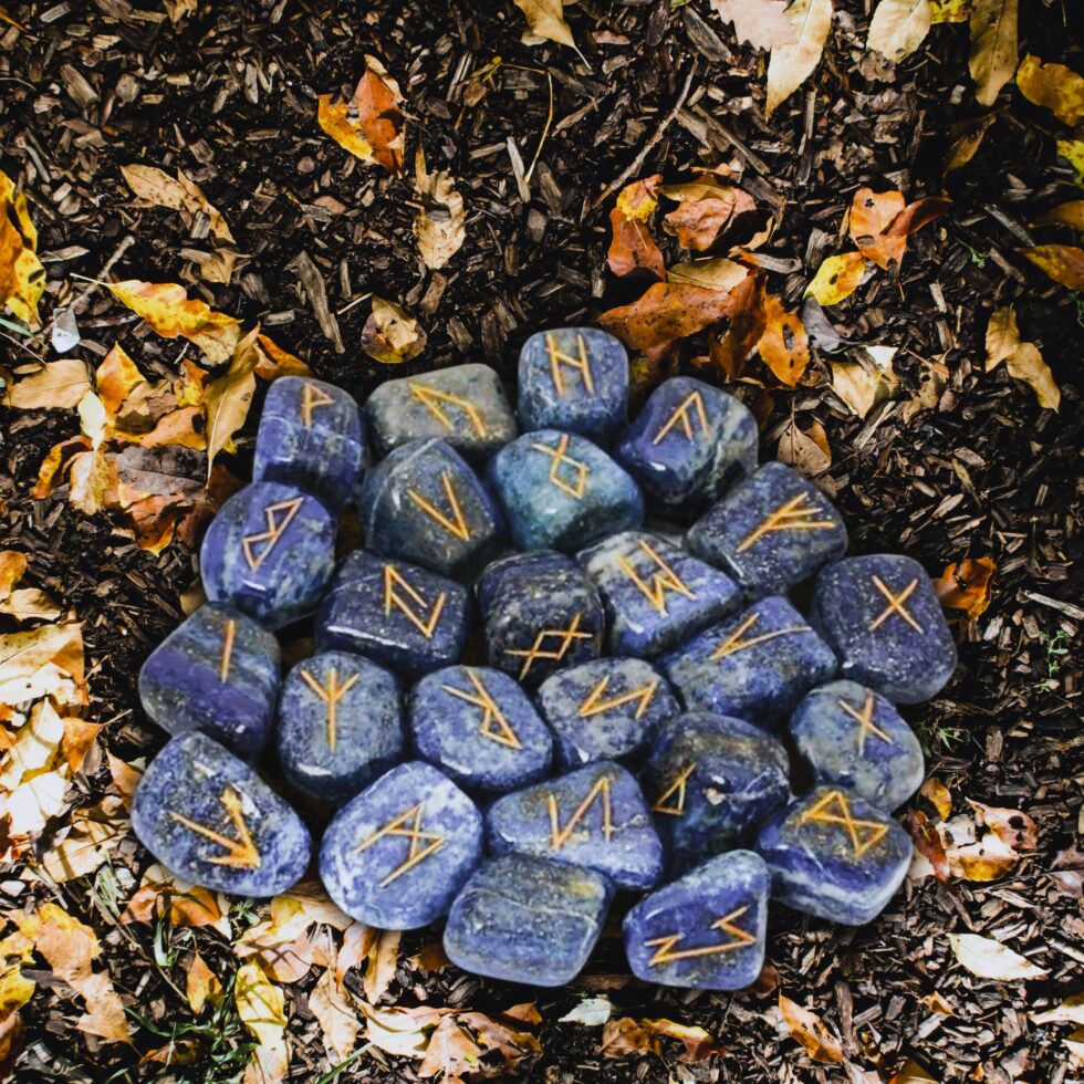 Runes de Protection Viking │ Le TOP 7 des Plus Protectrices