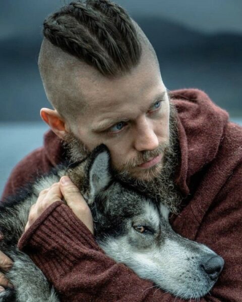 Tresse Viking Homme │ 25 Coiffures et Barbes Scandinaves